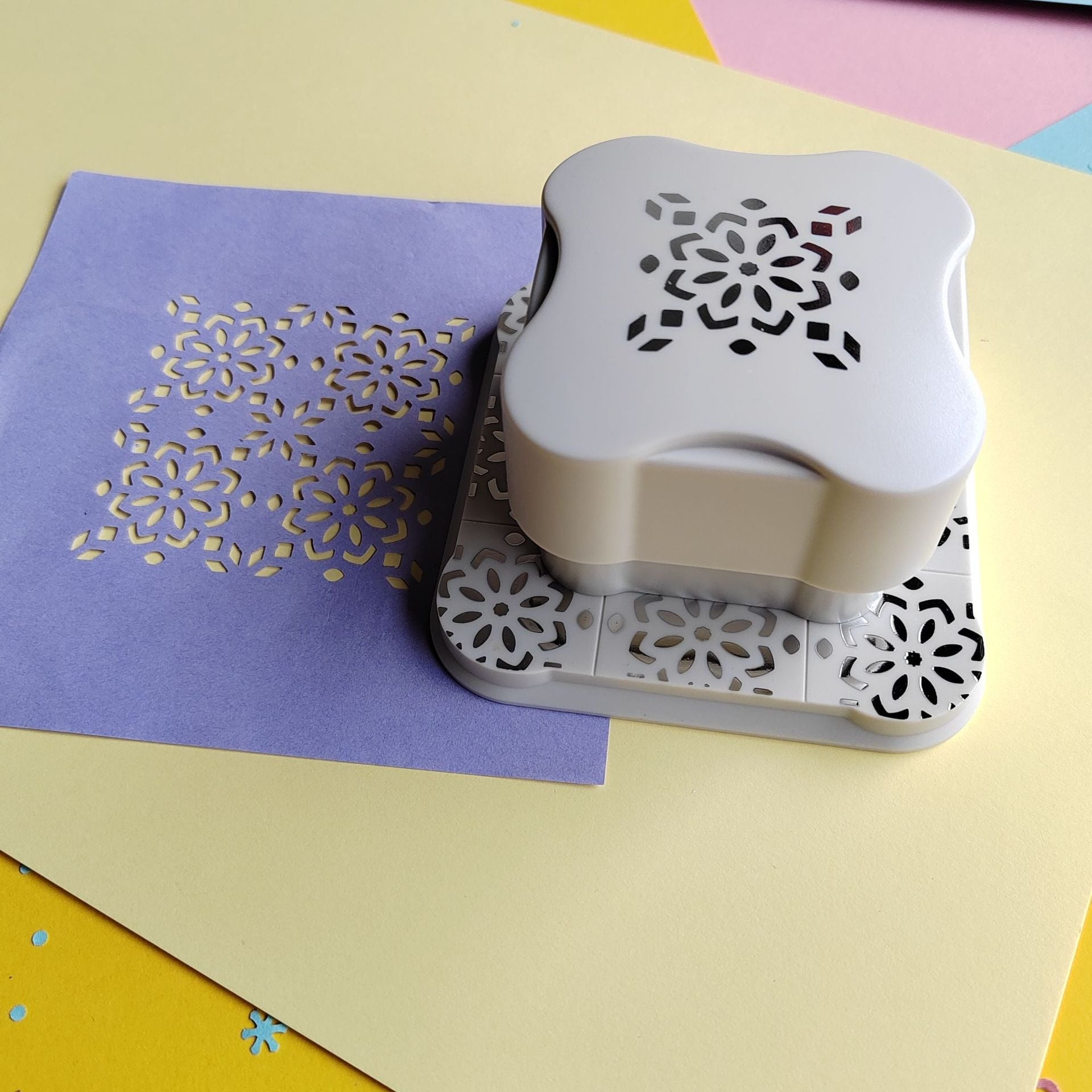 Continuous Square Lace Paper Punch - Magnetic Embossing Tool | Stamprints